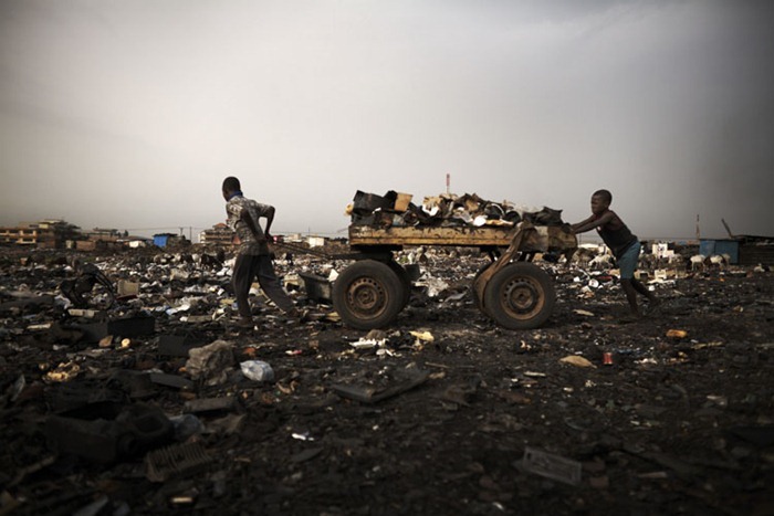 Ghana–The Electronic Dumping Ground of the World | Amusing Planet